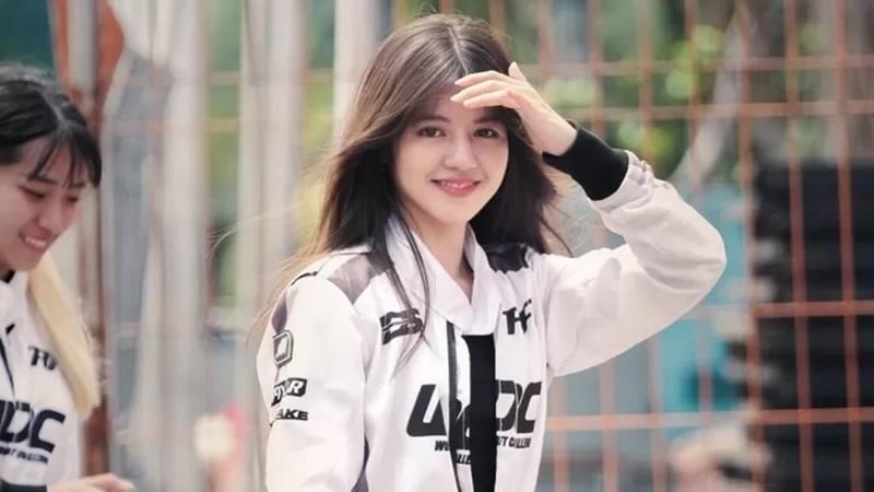 Biodata Lengkap Si Gamer Super Cute, Vonny Felicia AKA Vonzy | GGWP.ID