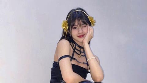 Profil dan Biodata Vonzy, Talent Cantik Multitalenta ONIC Esports | GGWP