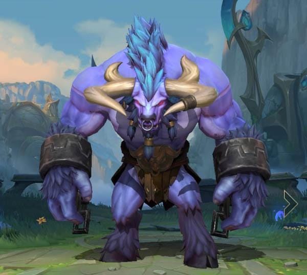 Berikutnya adalah Alistar. Hampir sama seperti Braum, Alisat adalah ...