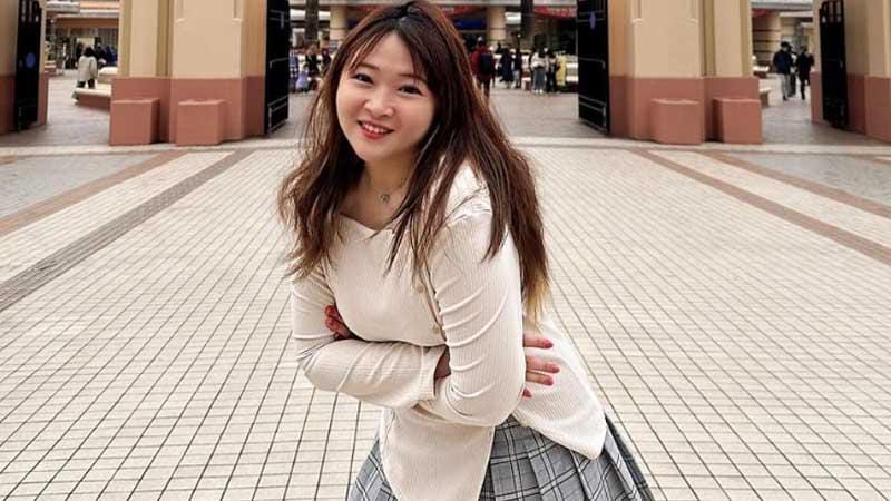 Profil dan Biodata Momo Chan, Sang Caster Cantik dan Multitalenta | GGWP.ID