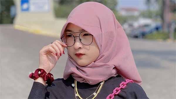 Siapa Itu Juy Putri? Ini Biodata Seleb TikTok yang Sedang Viral | GGWP