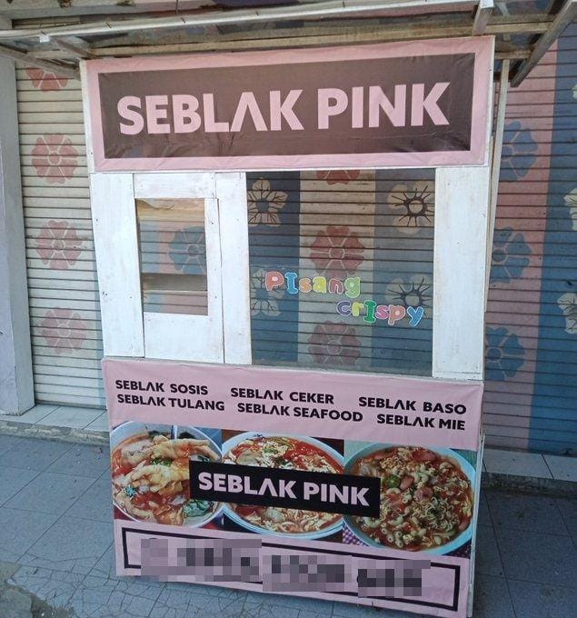 Meme Spanduk Lucu Orang Jualan yang Terinspirasi dari Idol KPop | GGWP